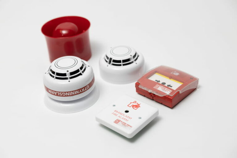 Brandlarm & utrymningslarm för företag | ALARM-tjänst